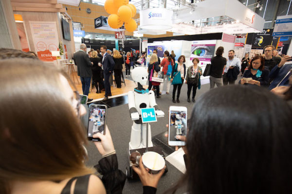 talking humanoid event robot "Yuki" - We love robots